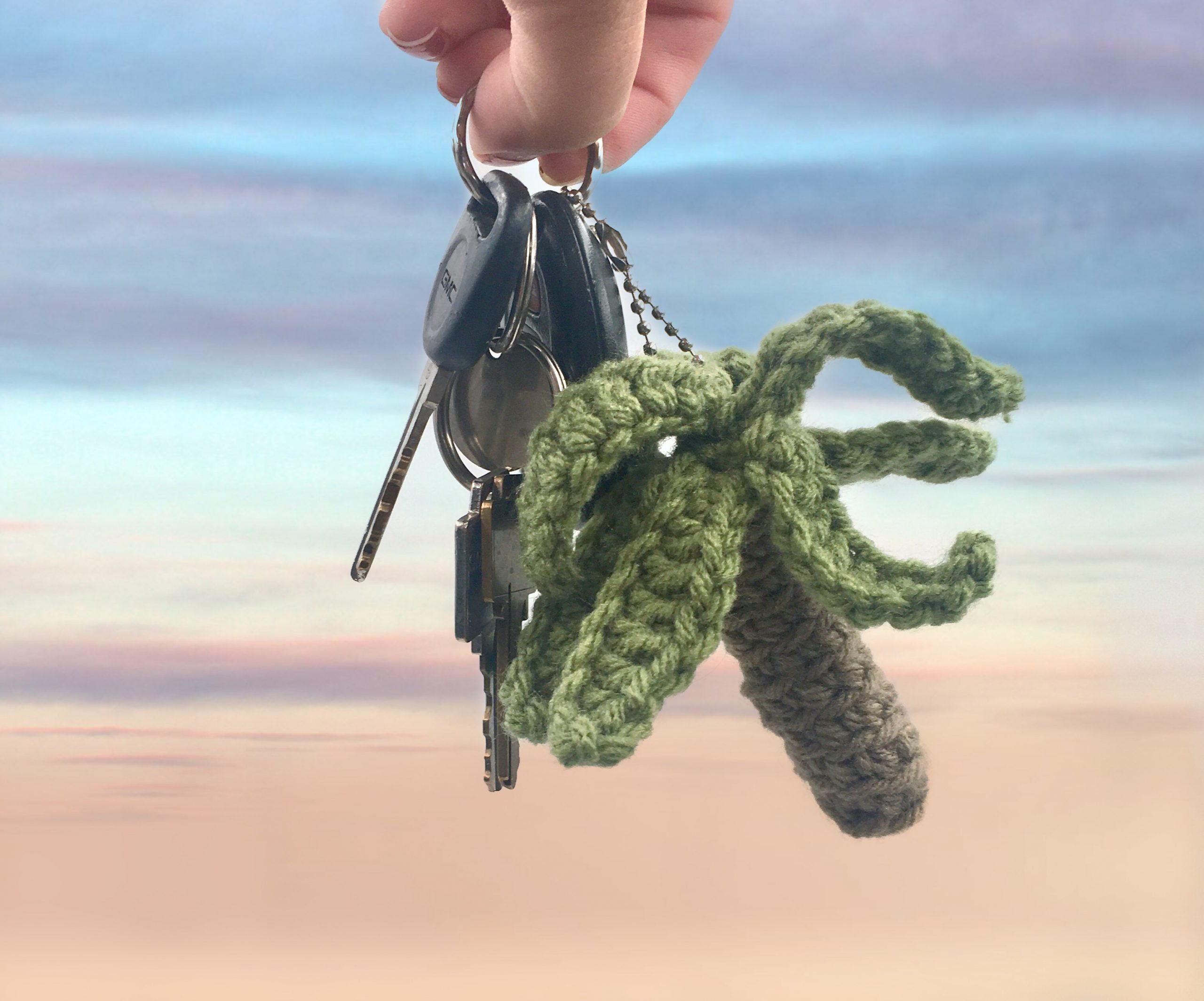 Palm Tree Key Chain - Free Pattern - Through The Loop Yarn Craft